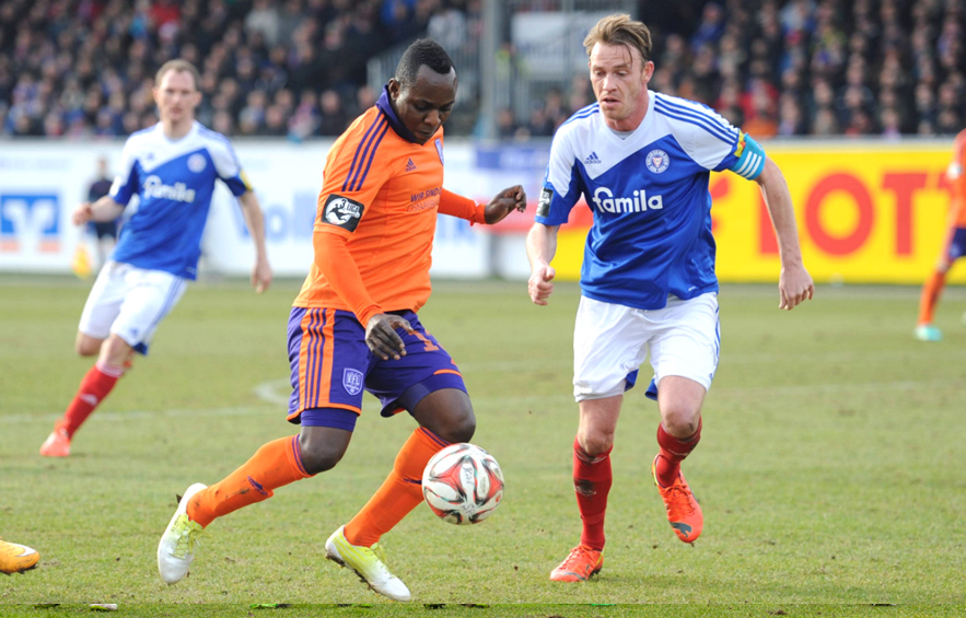 Kiel-Kapitän Kazior im Interview: "Aufstieg ist noch kein Thema ...