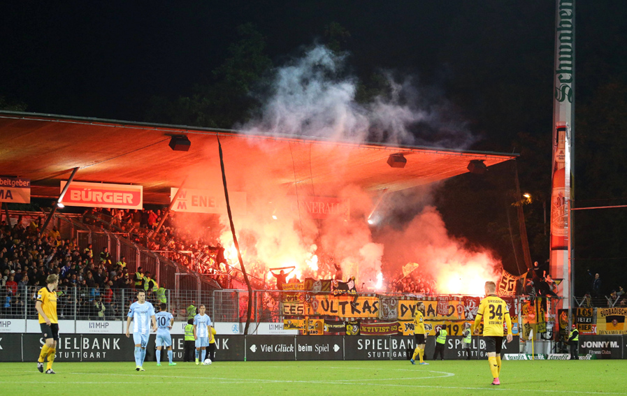 Pyrotechnik: 6.500 Euro Strafe für Dynamo Dresden – liga3-online.de