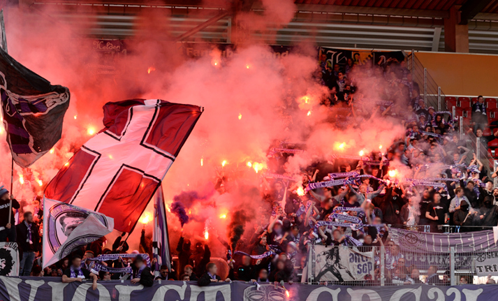 Video: Osnabrück-Fans zünden Pyroshow in Regensburg – liga3-online.de