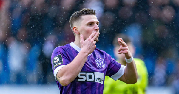"Passt perfekt an die Brücke": VfL verlängert mit Erik Engelhardt ...