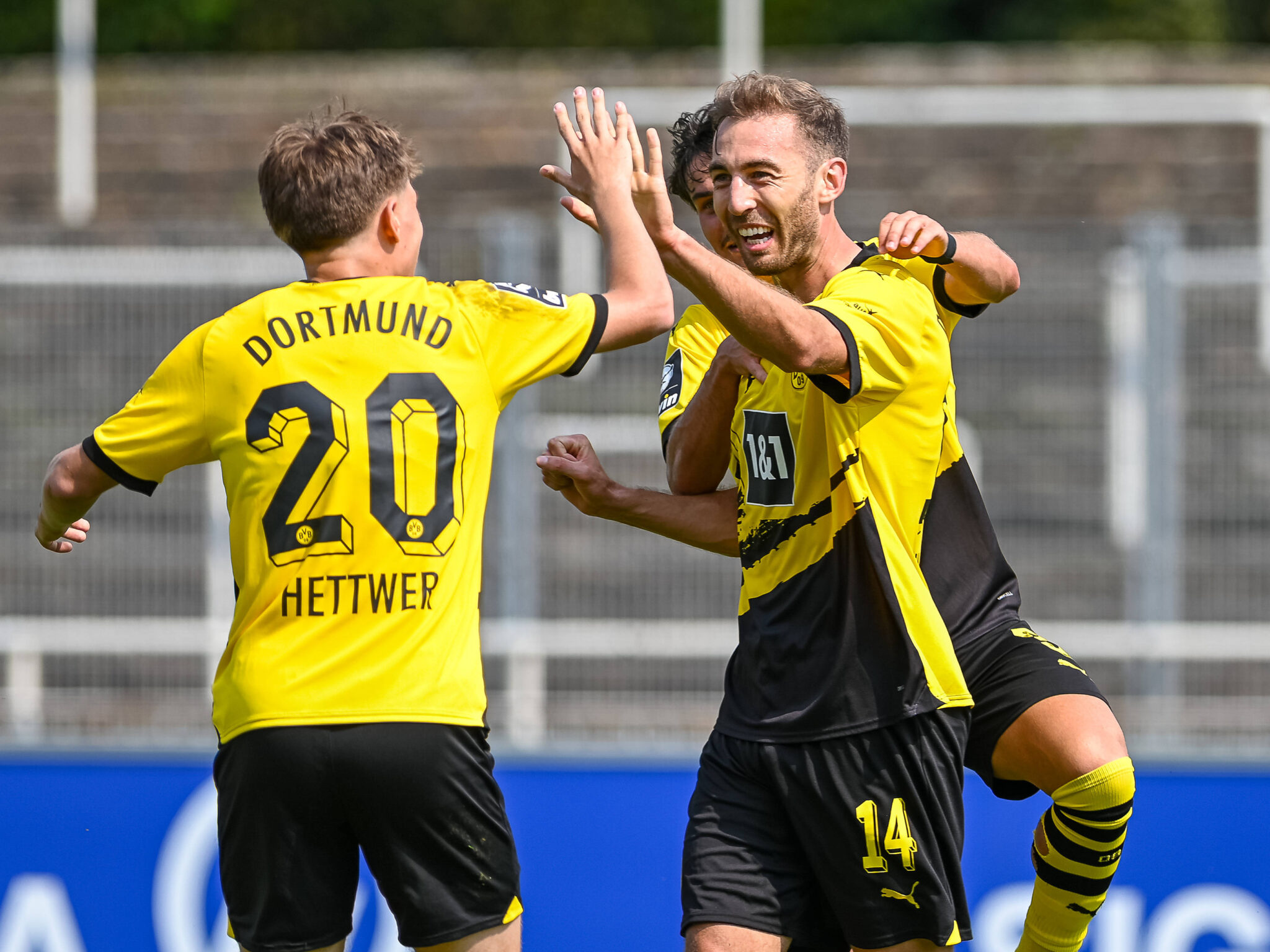 Vizemeister Freiburg II bleibt sieglos: BVB II gewinnt U23-Duell ...