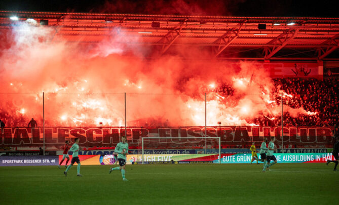 Video: HFC-Fans zeigen große Pyroshow zum Vereinsjubiläum – liga3-online.de