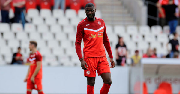 Nach nur einem Jahr: RWE löst Vertrag mit Aaron Manu auf – liga3-online.de