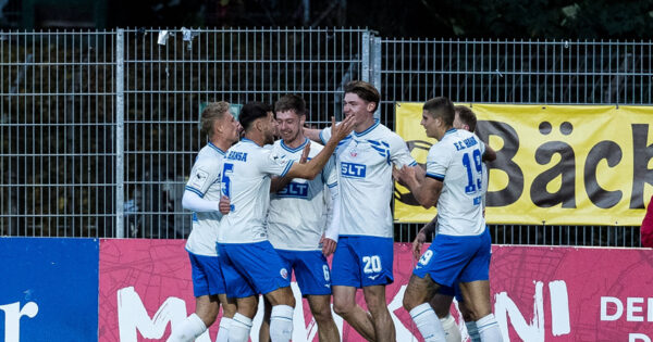 Erster Auswärtssieg seit Mai: Hansa gewinnt bei Viktoria Köln mit 4:2 – liga3-online.de