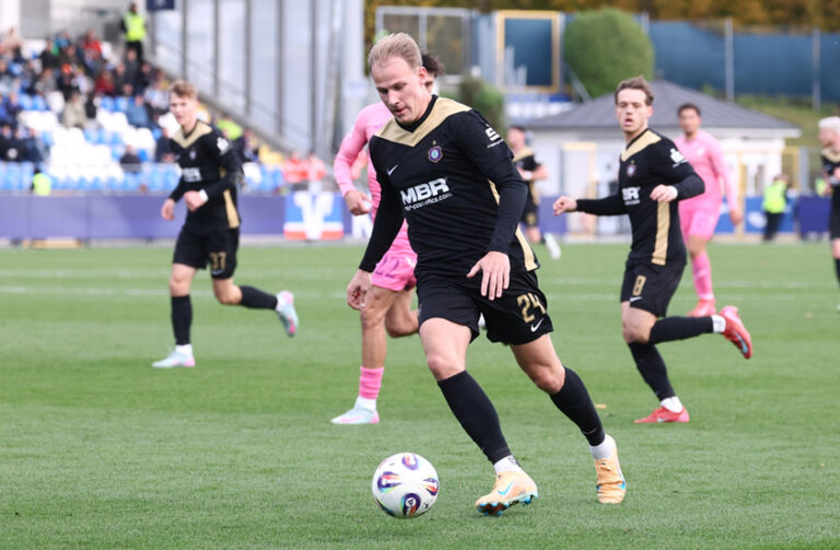 Zuletzt Stammspieler in Aue: Ehlers schließt sich Meppen an – liga3 ...
